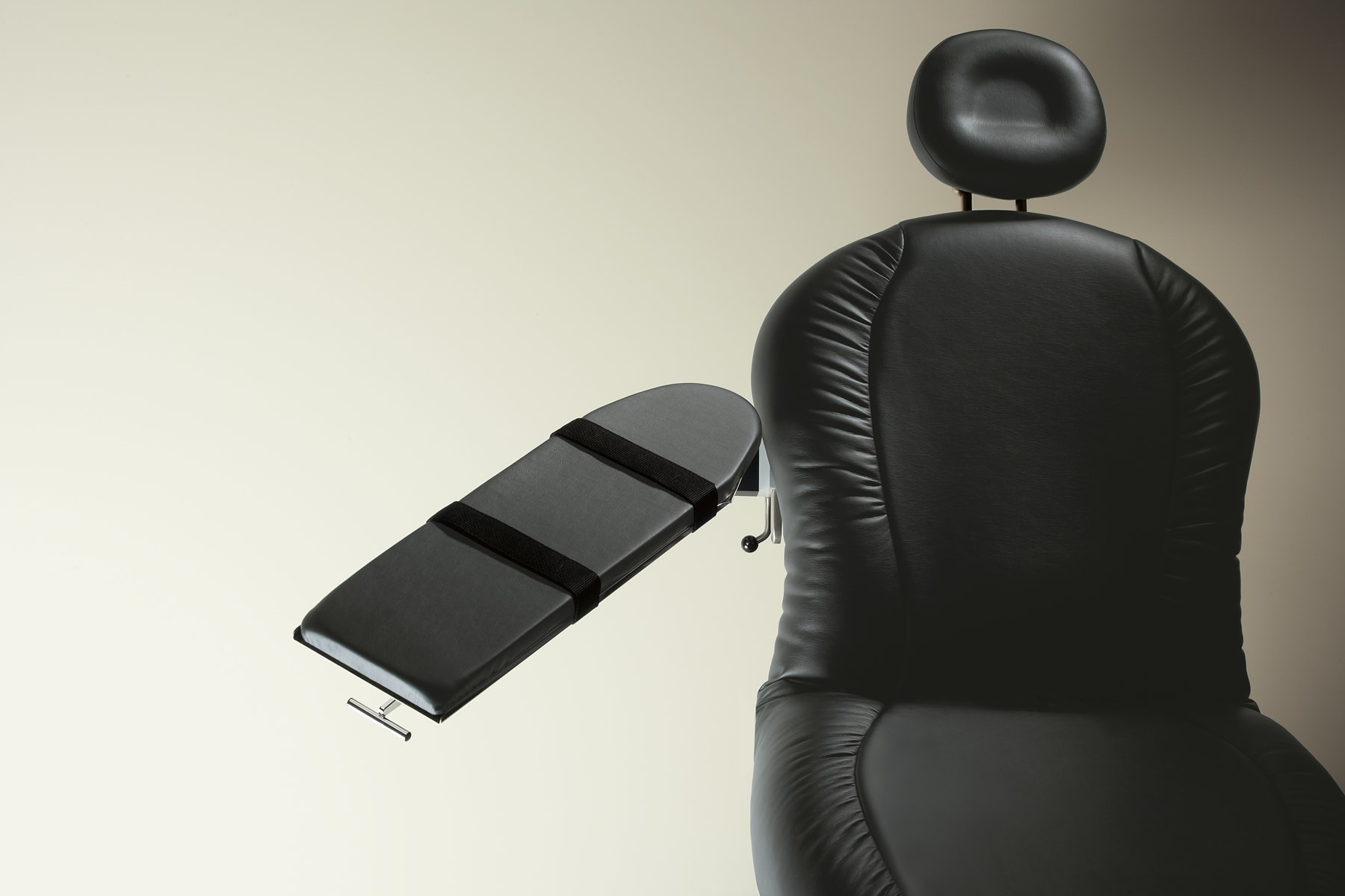 Midmark 641 Articulating Armboard