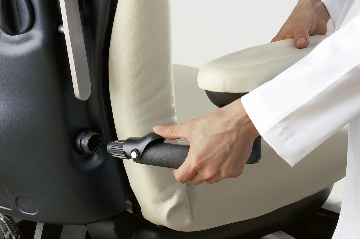 Midmark® 641 Procedure Chair